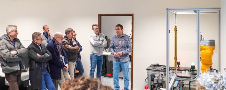 Le département GEII inaugure sa nouvelle cellule robotique